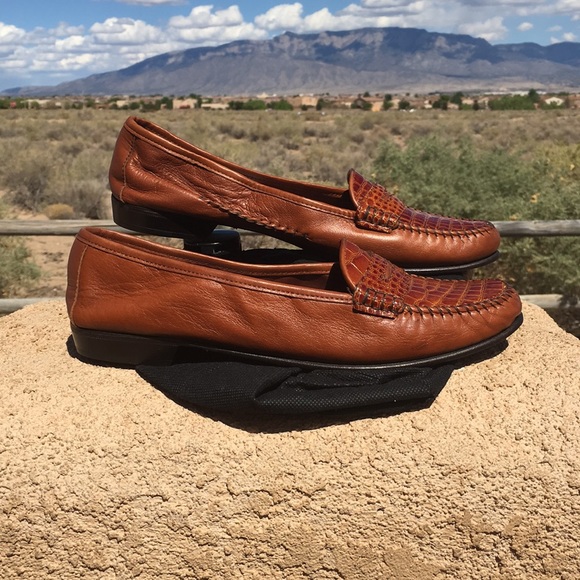 Mario Bruni | Shoes | Vintage Mario Bruni Italian Flat | Poshmark